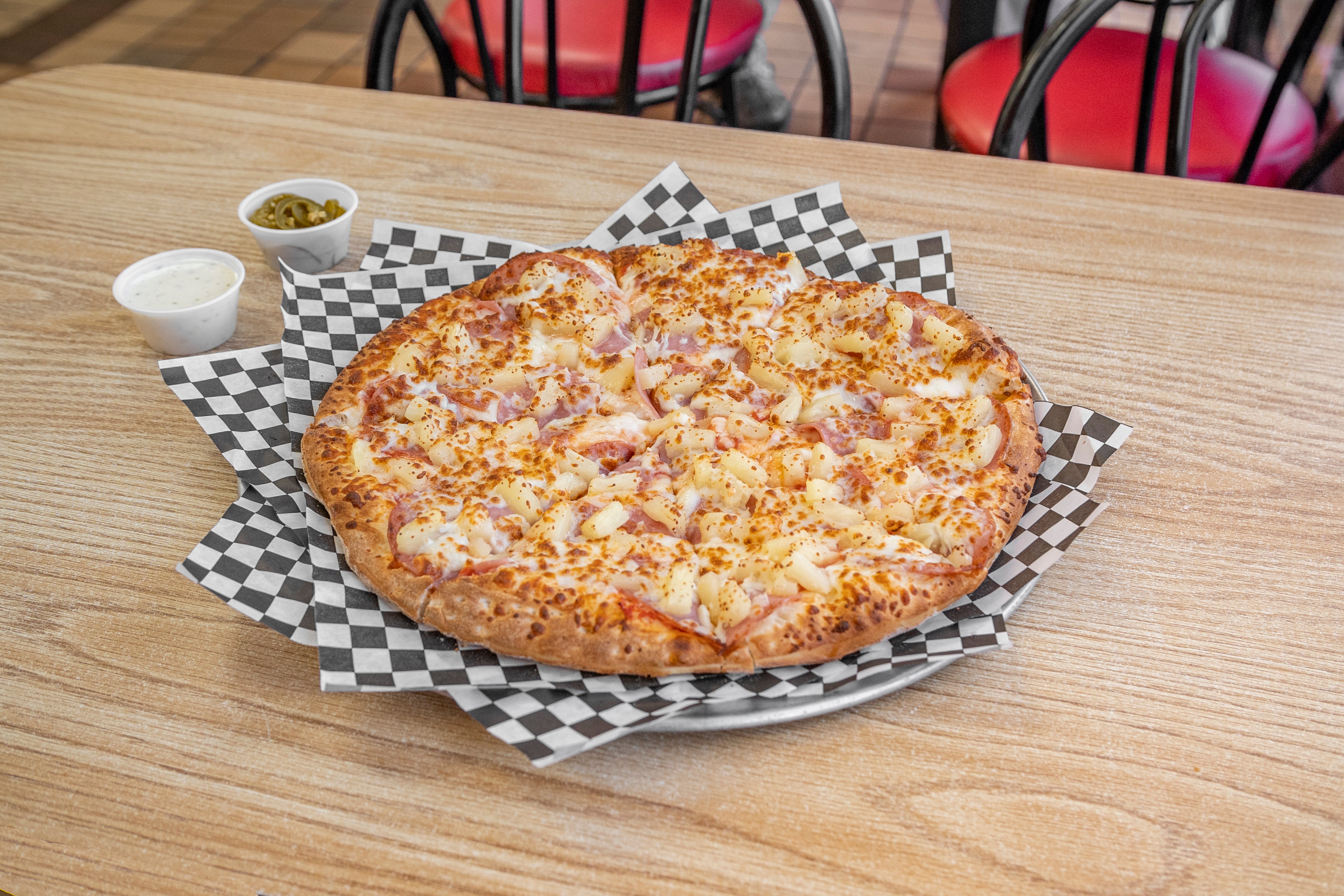 Royal Pizza Van Nuys CA 13666 Oxnard St Hours Menu Order