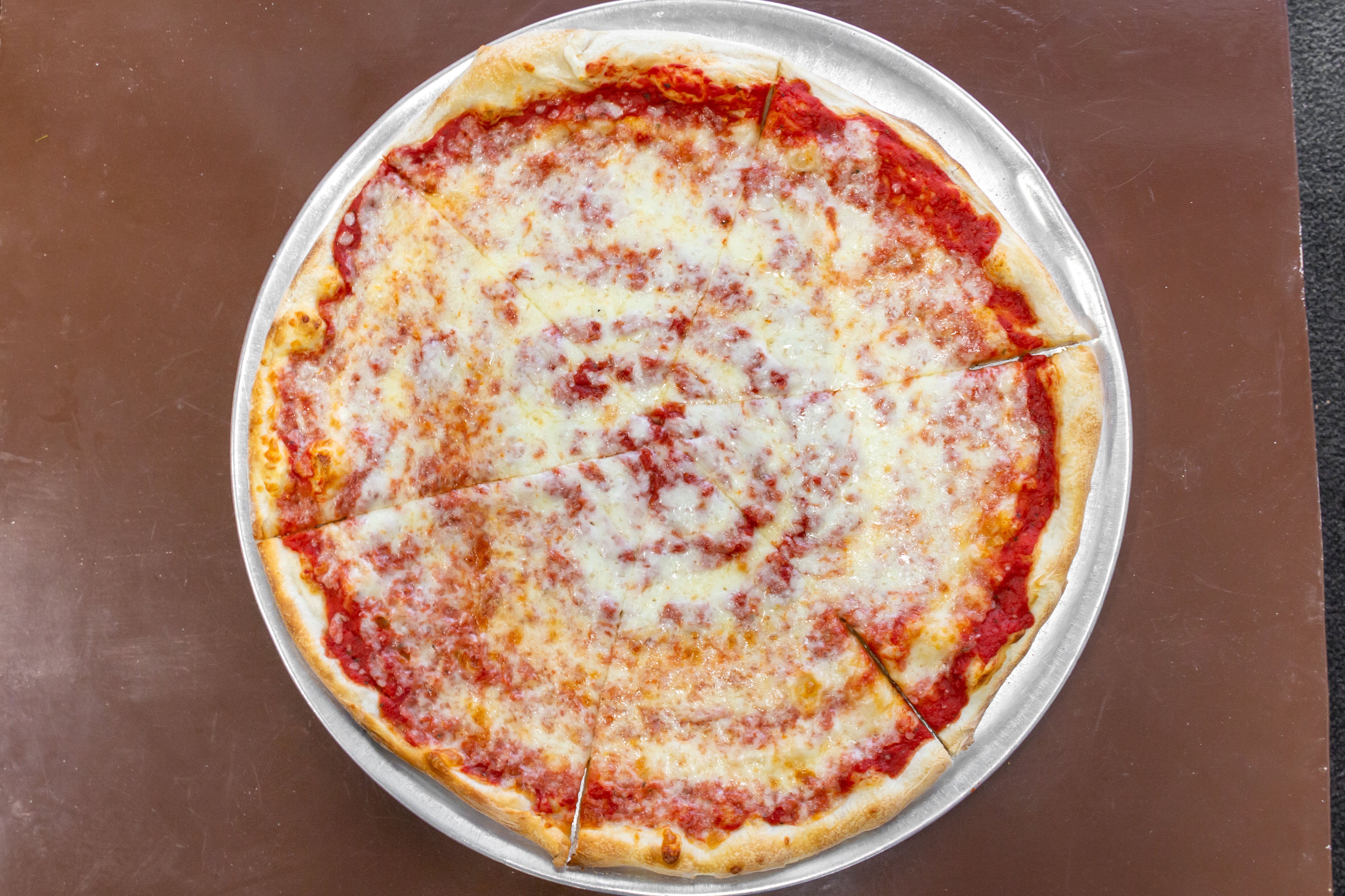 Carini's pizza store