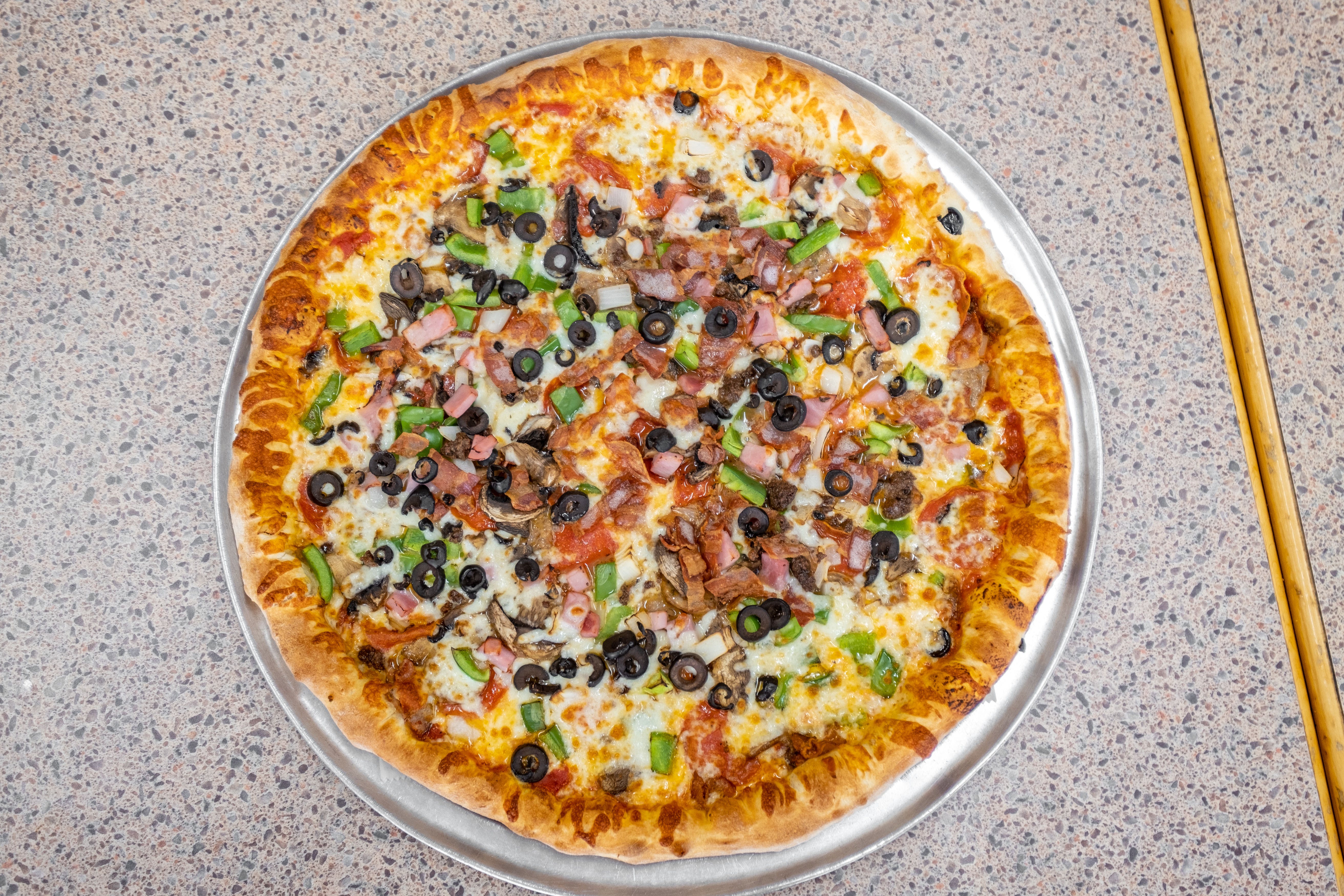 Roma's pizza near me store